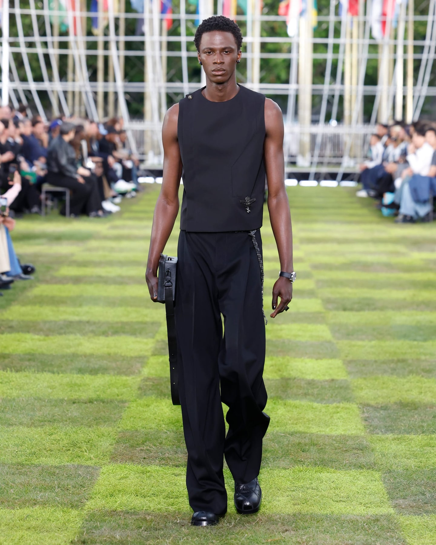 Défilé Homme Printemps-Été 2025 | LOUIS VUITTON