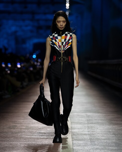 Défilé Femme Pre-Fall 2023 | LOUIS VUITTON