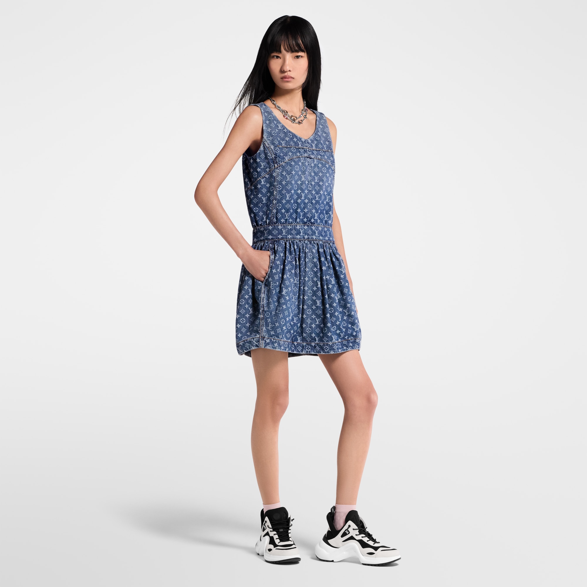 Robe en denim Monogram - Prêt-à-porter de luxe | Femme 1AI080 | LOUIS ...